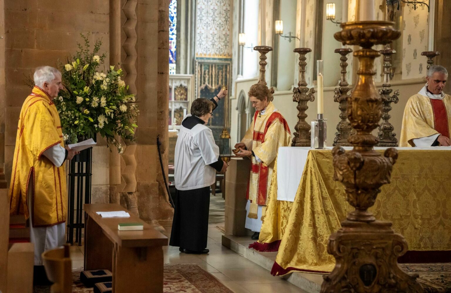 Sunday Services - llandaffcathedral.org.uk