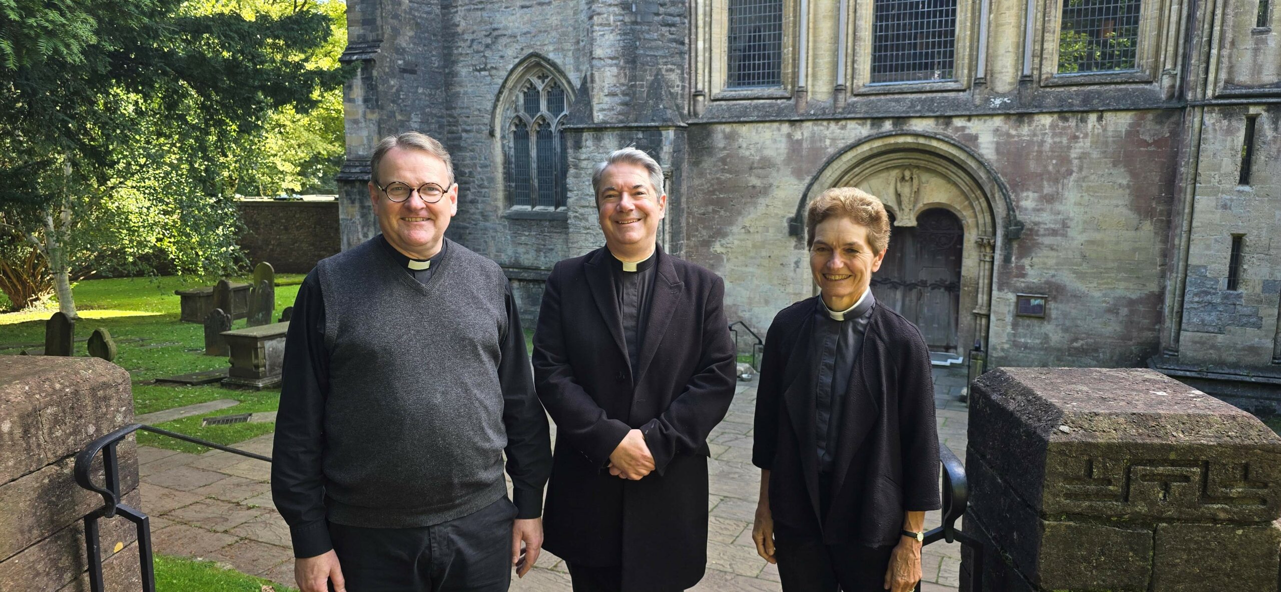The Dean & Chapter - llandaffcathedral.org.uk